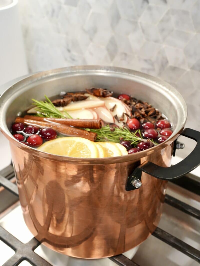 How to Make a Rosemary Simmer Pot for Fall, Thanksgiving & Christmas ...
