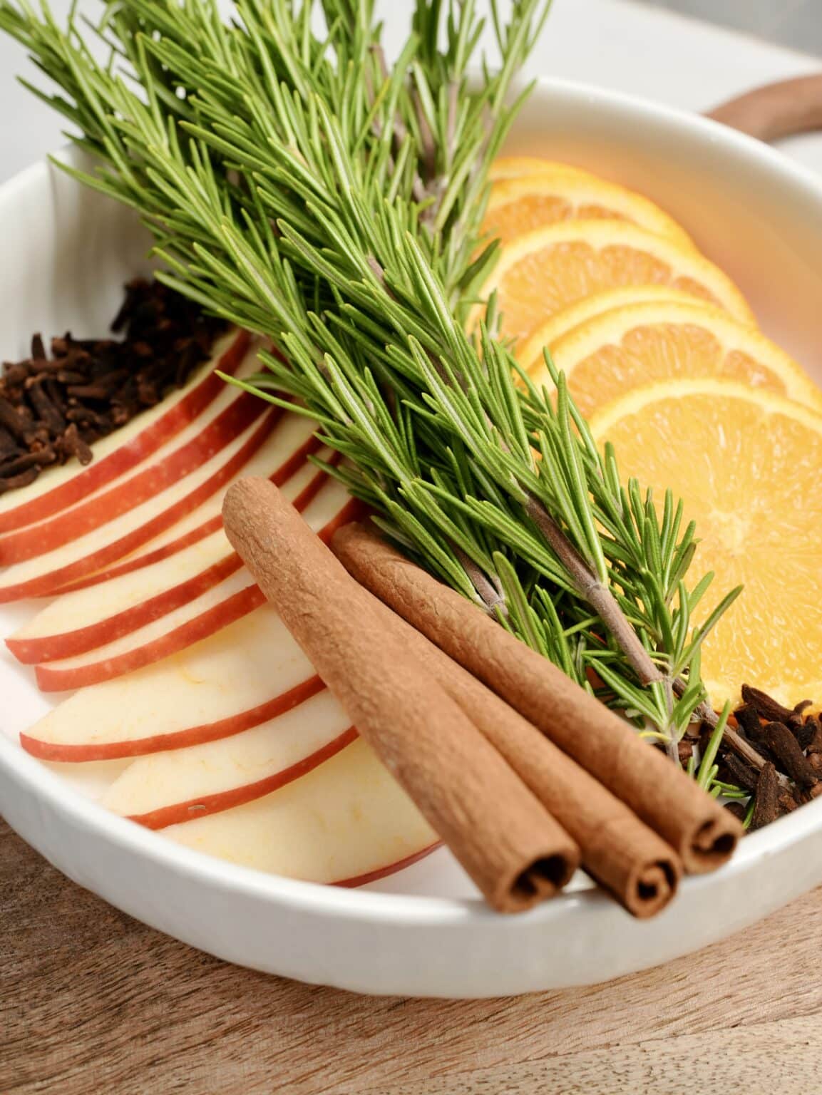 How to Make a Rosemary Simmer Pot for Fall, Thanksgiving & Christmas ...